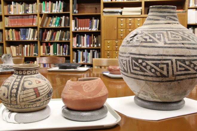 Art Students Study Pueblo Pottery for Inspiration – The Peabody